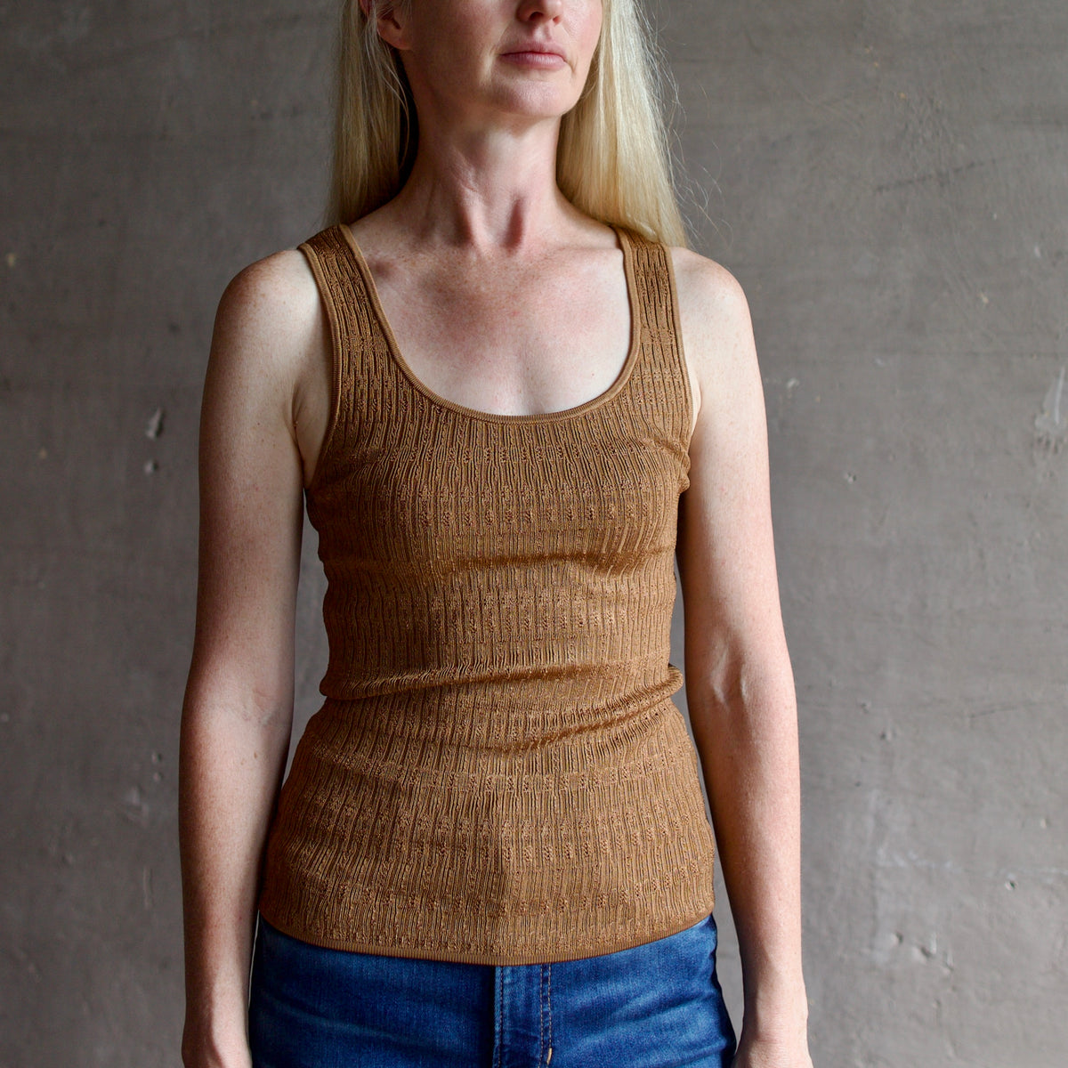 VERONICA BEARD | SANDRA TANK | WHISKEY – Woodlands